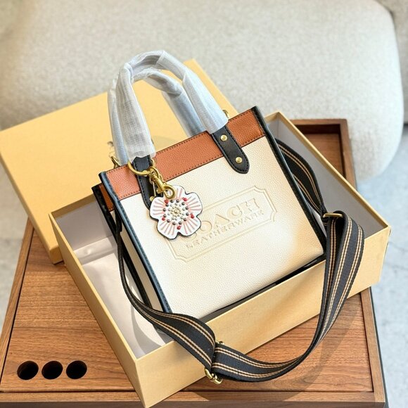 Coach | Bags | Coach Field Tote 22 In Signature Leather Like New | Poshmark